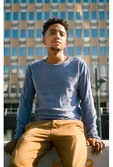 « Aube », « Zénith », « Crépuscule » : la trilogie solaire du rappeur ...